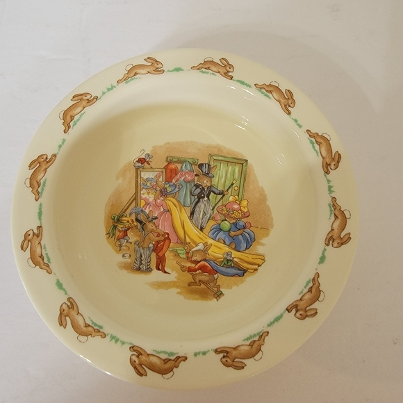Royal Doulton | Kitchen | Vtg Royal Doulton 936 Bunnykins 6 Bowl Dress ...